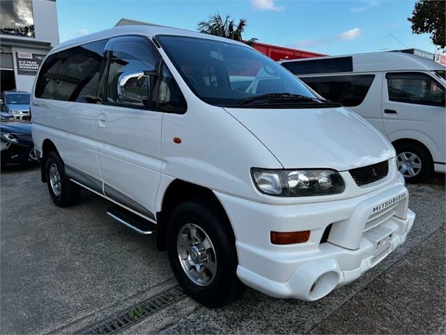 2003 Mitsubishi Delica PD6W Spacegear White Automatic Van Wagon | Cars ...