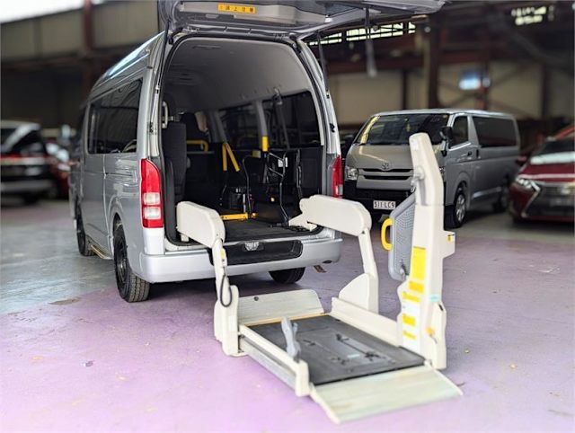 2013 Toyota HiAce VAN PEOPLE MOVER WELCAB Silver Automatic High Roof ...