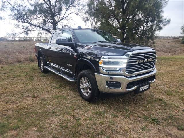 2022 Ram Laramie Laramie Diamond Black Automatic Dual Cab Utility ...