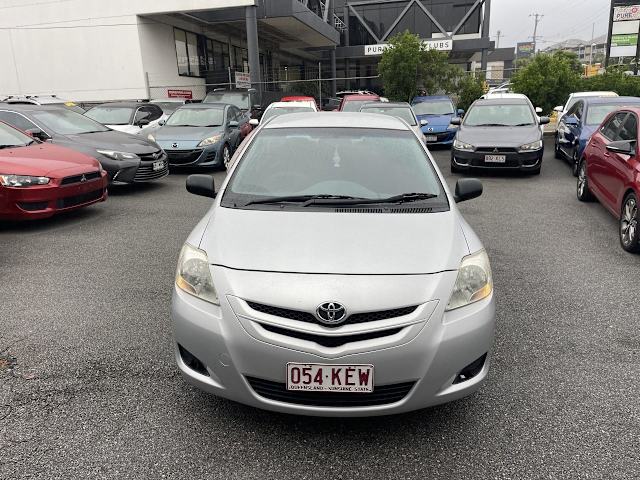 2007 Toyota Yaris NCP93R YRS Silver 5 Speed Manual Sedan | Cars, Vans ...