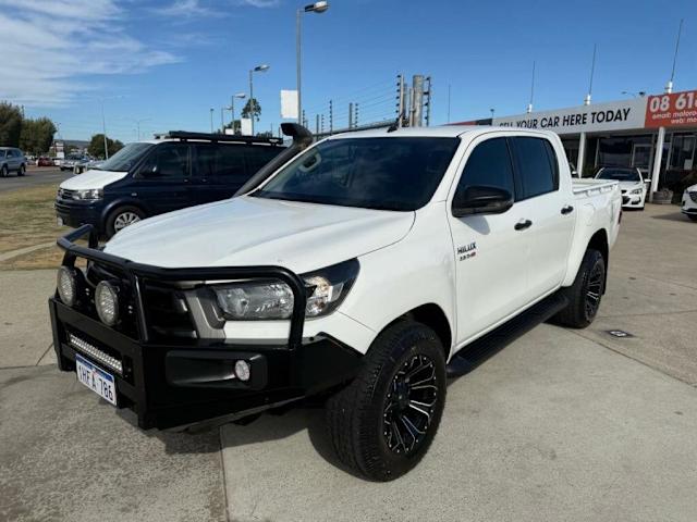 2020 Toyota Hilux GUN126R SR Double Cab White 6 Speed Sports Automatic ...