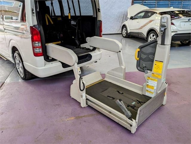 2012 Toyota HiAce VAN PEOPLE MOVER WELCAB White Automatic High Roof Van ...