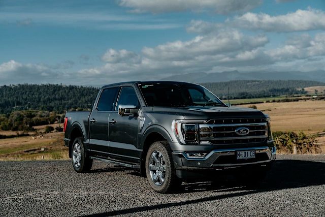 2024 Ford F150 2023MY Lariat Pickup Crew Cab SWB 4x4 Grey 10 Speed ...