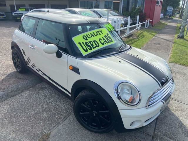 2009 Mini Cooper R56 White 6 Speed Manual Hatchback | Cars, Vans & Utes ...