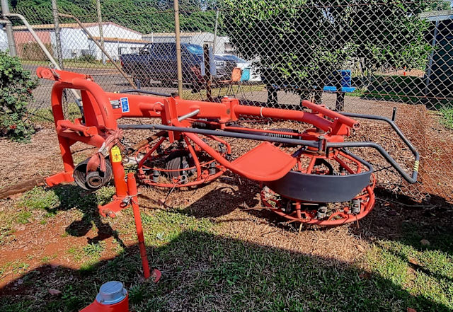 Used Kuhn Haybob 360 Tedder/Rake | Farming Equipment | Gumtree ...