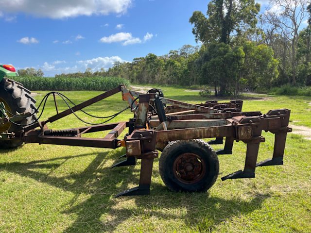 Extra Heavy duty Grassland Napier 11 tyne drawbar ripper [920 ...
