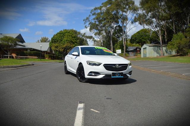 2020 Holden Commodore ZB MY20 LT Liftback White 9 Speed Sports ...