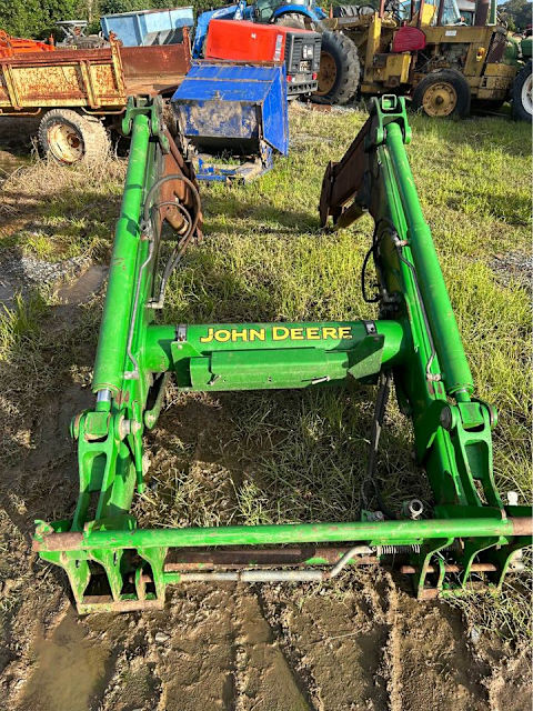 John Deere loader suits current 6000 series | Farming Equipment ...