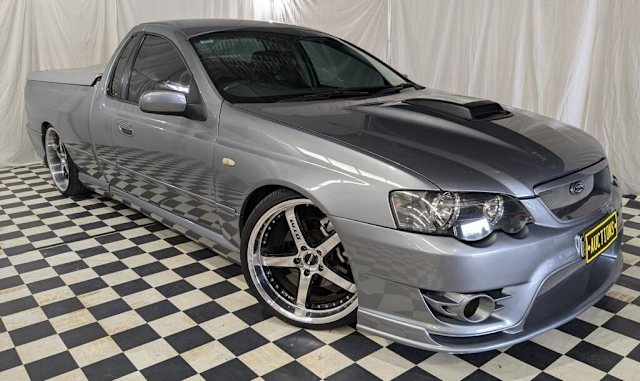 2006 Ford Falcon BF XR8 IN AUCTION AT LLOYDS Silver Automatic Wagon ...