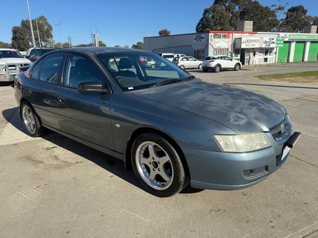 2005 Holden Commodore VZ Executive Grey 4 Speed Automatic Sedan | Cars ...