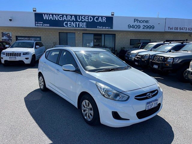 2015 Hyundai Accent RB2 MY15 Active White 6 Speed Manual Hatchback ...