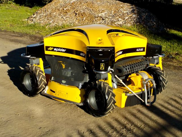 LATE MODEL SPIDER 1LD02 REMOTE CONTOL 4WD/4X4/4WS SLOPE MOWER ...