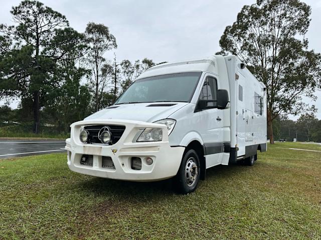 **EX-AMBULANCE** 2011 BENZ SPRINTER 519CDI LWB DIESEL AUTO 6CYL 3.0L ...