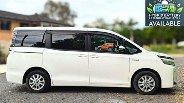 2018 Toyota Voxy HYBRID MINIVAN PEOPLE MOVER Pearl Automatic Minivan ...