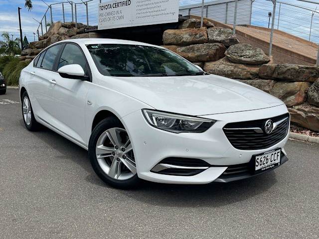 2018 Holden Commodore ZB MY19 LT Liftback White 9 Speed Sports ...