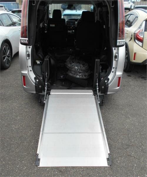 2019 Toyota Noah ZRR85G PETROL 4WD WELCAB REMOTE WHEELCHAIR RAMP ...