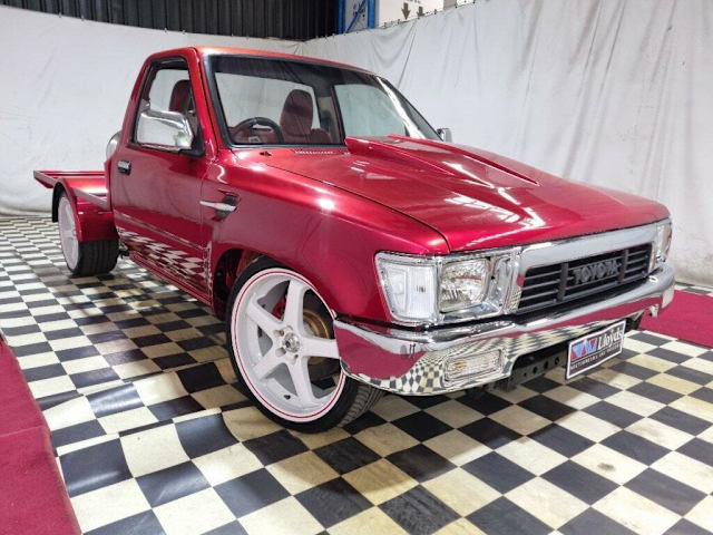 1989 Toyota Hilux IN AUCTION AT LLOYDS Cherry Red Automatic Single Cab ...