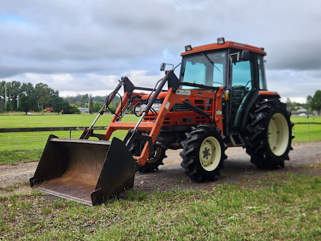 Daedong Kioti DK45 4x4 Compact Cab Tractor Loader Bucket – 870 hrs John ...