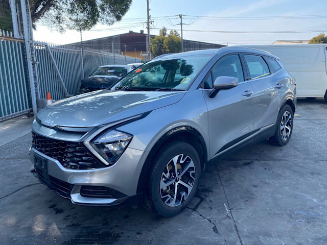 2022 Kia Sportage 2.2L Diesel 4WD auto for wrecking, all parts&panels ...