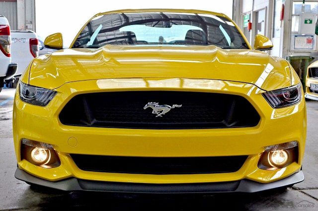 2017 Ford Mustang FM 2017MY GT Fastback SelectShift Yellow 6 Speed ...