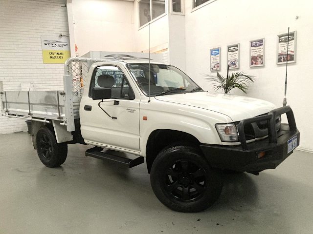 2002 Toyota Hilux LN172R MY02 Xtra Cab White 5 Speed Manual Utility ...