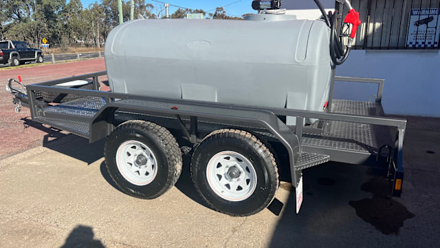 2000L Diesel Tank & 3.5 Tonne Multi Purpose Trailer | Trailers ...