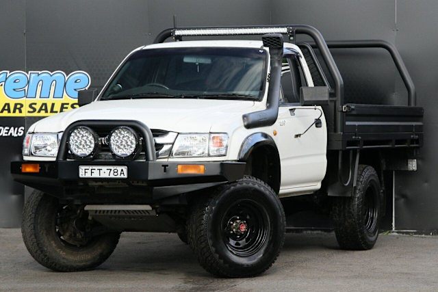 2003 Toyota Hilux LN167R MY02 White 5 Speed Manual Cab Chassis | Cars ...