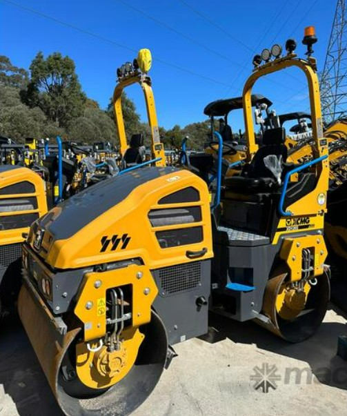 SALE! XCMG 2.7T Tandem Vibratory Roller (Kubota 25.6kw Engine) Civil ...