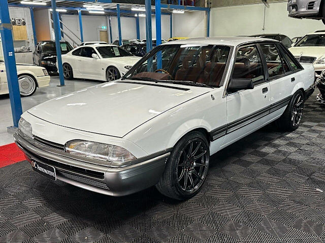 1986 Holden Commodore VL SL White 5 Speed Manual Sedan | Cars, Vans ...