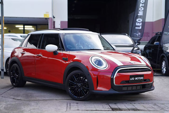 2022 MINI 5D HATCH COOPER MINI YOURS | Cars, Vans & Utes | Gumtree ...