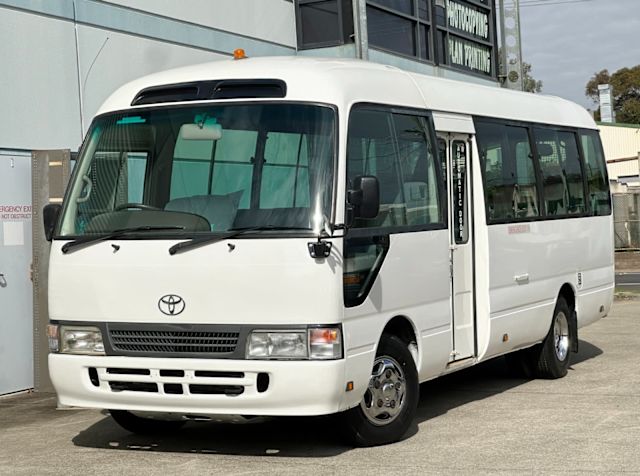 2005 TOYOTA COASTER BUS 4.1 TURBO DIESEL - 1 OWNER - EX QANTAS - READY ...