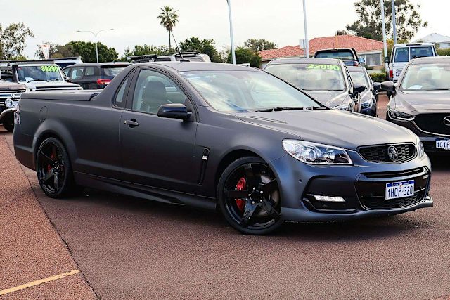 2017 Holden Ute VF II MY17 SS V Ute Redline White 6 Speed Sports ...