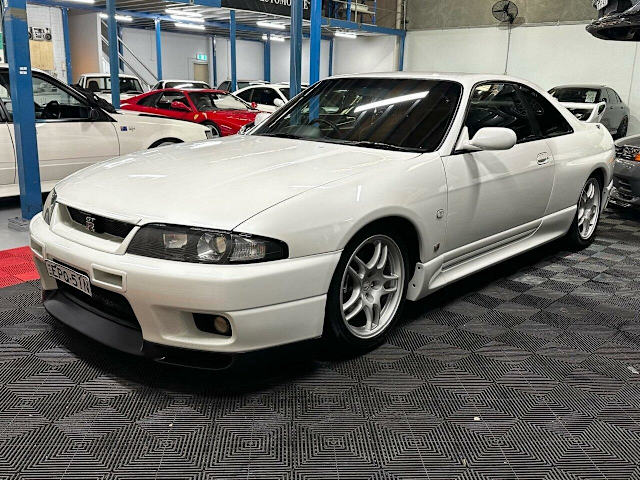 1997 Nissan Skyline R33 GT-R V-Spec White Manual Coupe | Cars, Vans ...