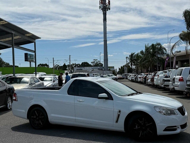 2015 Holden Ute VF MY15 SV6 Ute White 6 Speed Sports Automatic Utility ...