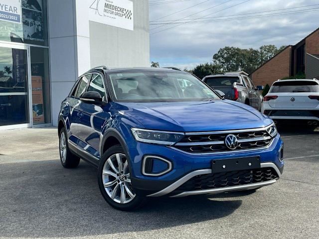 2023 Volkswagen T-ROC D11 MY23 110TSI Style Ravenna Blue Metallic Black ...