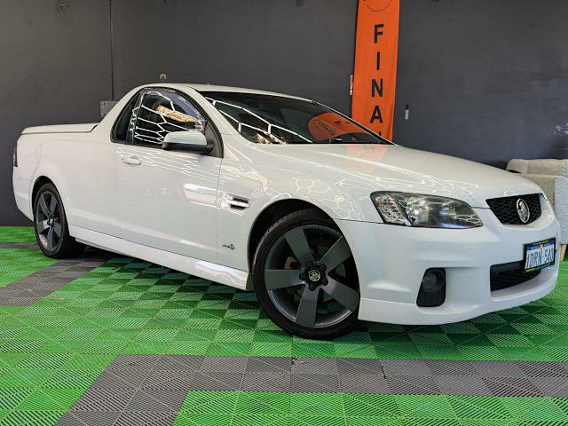 2011 Holden Ute VE II SV6 Thunder White 6 Speed Sports Automatic ...