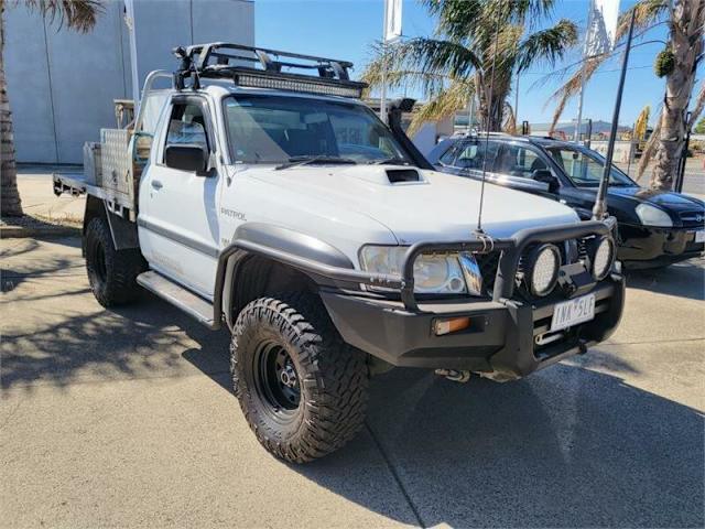 2010 Nissan Patrol GU 6 MY10 DX White 5 Speed Manual Cab Chassis | Cars ...
