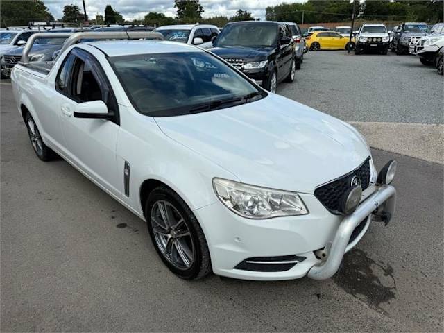 2013 Holden Ute VF MY14 Ute White 6 Speed Sports Automatic Utility ...