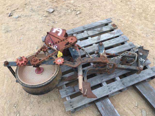 Single row Covington seed planter [39] | Farming Equipment | Gumtree ...