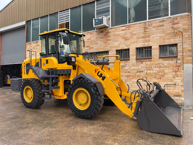 UHI UWL350 Wheel Loader 150HP Cummins 3.5T Lift Capacity | Construction ...