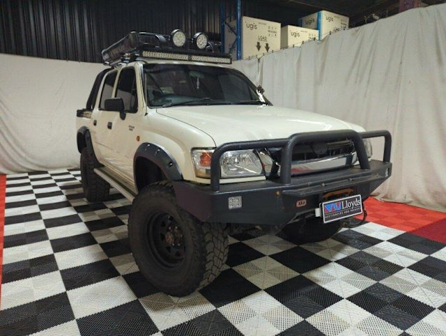 2004 Toyota Hilux LN167R IN AUCTION AT LLOYDS White 5 Speed Manual Dual ...