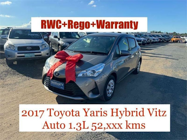 2017 Toyota Vitz NHP130 F (hybrid) Grey Continuous Variable Hatchback ...