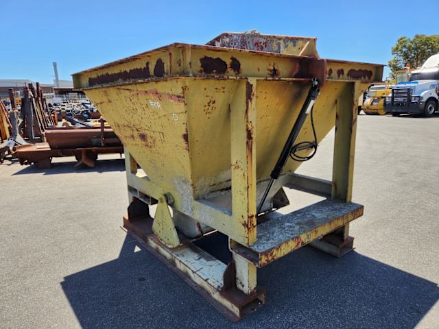 CONCRETE HOPPER / KIBBLE WITH HYDRAULIC GATE | Other Parts ...