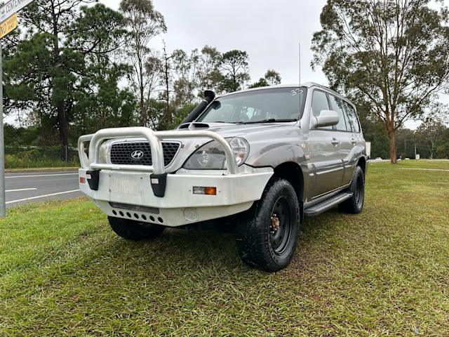 2006 HYUNDAI TERRACAN DIESEL 4X4 AUTO 4CYL 2.9L 229,000KMs | Cars, Vans ...