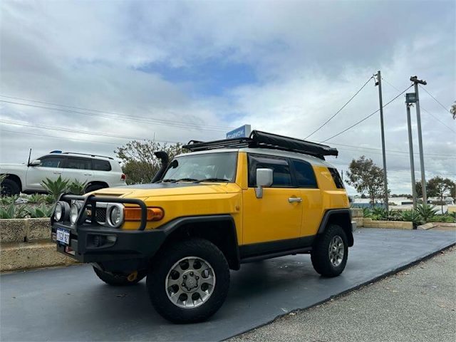 2011 Toyota FJ Cruiser GSJ15R Yellow 5 Speed Automatic Wagon | Cars ...
