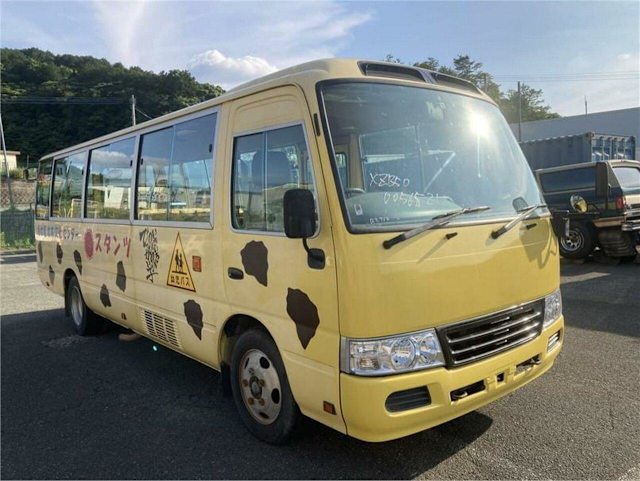 2012 XZB50R Deluxe Toyota Coaster Yellow Motor Home cm | Campervans ...