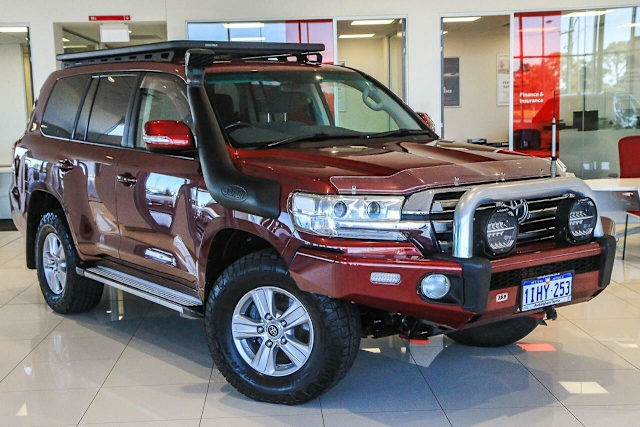 2017 Toyota Landcruiser VDJ200R MY16 GXL (4x4) Merlot Red 6 Speed ...