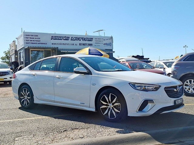 2018 Holden Commodore ZB MY18 RS Liftback AWD White 9 Speed Sports ...