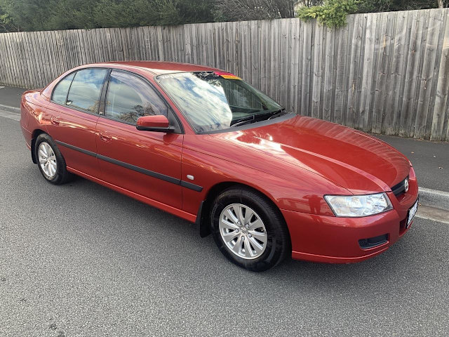 2006 Holden Commodore VZ Acclaim Shanghai Red 4 Speed Automatic Sedan ...