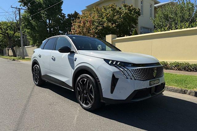 2024 Peugeot 3008 P64 GT Premium Hybrid White Sports Automatic Dual ...